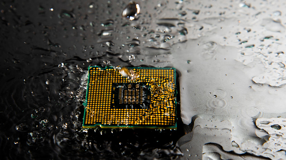 The Cool Evolution: Liquid Cooling in Data Centers - Hyperview